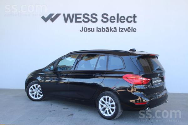 Black BMW 218 2018 in Riga, with an engine capacity of 2.00 L and mileage of 159 thousand km for 13900 €, photo 4 on AUTOMOTO.COM.LV