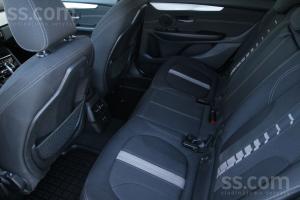 Black BMW 218 2018 in Riga, with an engine capacity of 2.00 L and mileage of 159 thousand km for 13900 €, photo 7 on AUTOMOTO.COM.LV