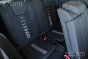 Black BMW 218 2018 in Riga, with an engine capacity of 2.00 L and mileage of 159 thousand km for 13900 €, photo 10 on AUTOMOTO.COM.LV