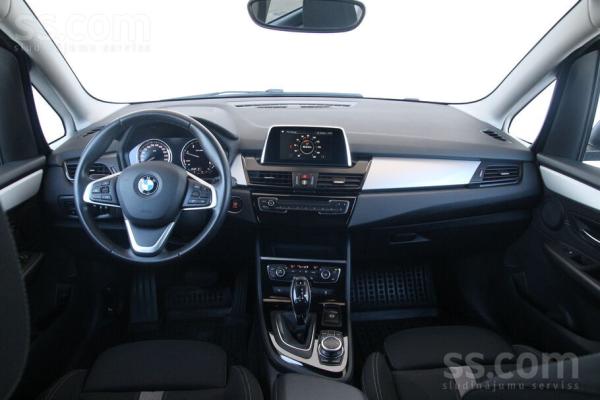 Black BMW 218 2018 in Riga, with an engine capacity of 2.00 L and mileage of 159 thousand km for 13900 €, photo 10 on AUTOMOTO.COM.LV