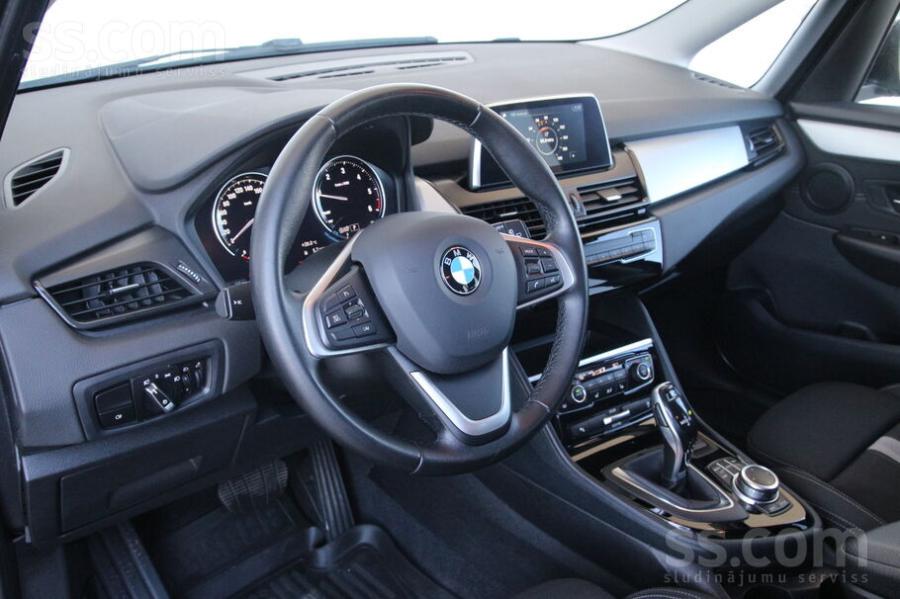 Black BMW 218 2018 in Riga, with an engine capacity of 2.00 L and mileage of 159 thousand km for 13900 €, photo 12 on AUTOMOTO.COM.LV