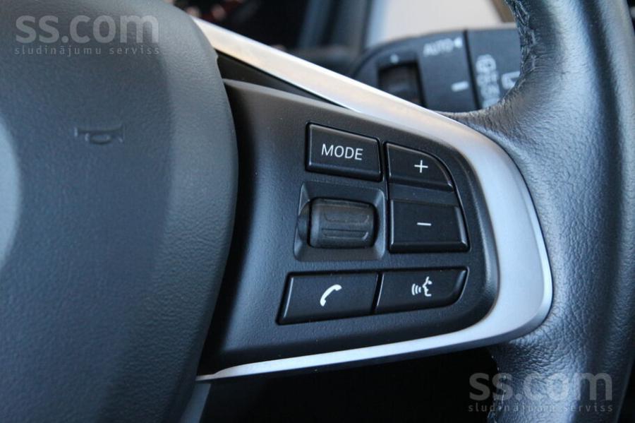 Black BMW 218 2018 in Riga, with an engine capacity of 2.00 L and mileage of 159 thousand km for 13900 €, photo 14 on AUTOMOTO.COM.LV