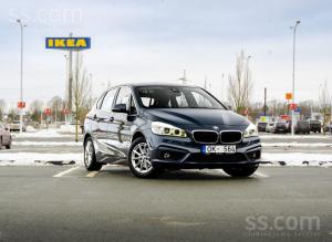 Black BMW 218 2015 in Riga, with an engine capacity of 2.00 L and mileage of 254 thousand km for 8990 €, photo 2 on AUTOMOTO.COM.LV