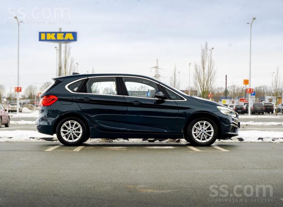 Black BMW 218 2015 in Riga, with an engine capacity of 2.00 L and mileage of 254 thousand km for 8990 €, photo 5 on AUTOMOTO.COM.LV