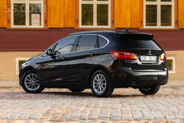 Melns BMW 218 2015 Jelgava, ar dzinēja tilpumu 2.00 L un nobraukumu 0 tūkst. km par 8990 €, foto 2 vietnē AUTOMOTO.COM.LV