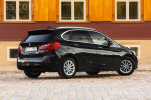 Melns BMW 218 2015 Jelgava, ar dzinēja tilpumu 2.00 L un nobraukumu 0 tūkst. km par 8990 €, foto 4 vietnē AUTOMOTO.COM.LV