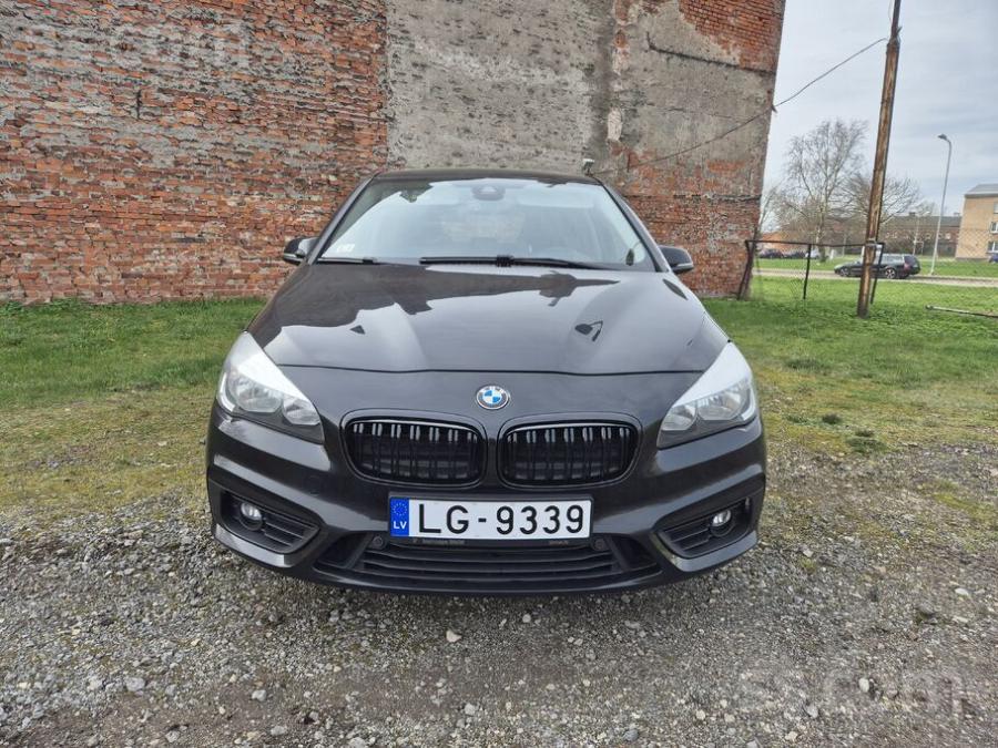 Melns BMW 218 2017 Liepāja, ar dzinēja tilpumu 1.80 L un nobraukumu 211 tūkst. km par 12500 €, foto 2 vietnē AUTOMOTO.COM.LV