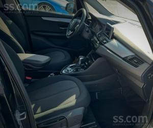 Melns BMW 218 2015 Telšiai, ar dzinēja tilpumu 2.00 L un nobraukumu 244 tūkst. km par 7999 €, foto 10 vietnē AUTOMOTO.COM.LV