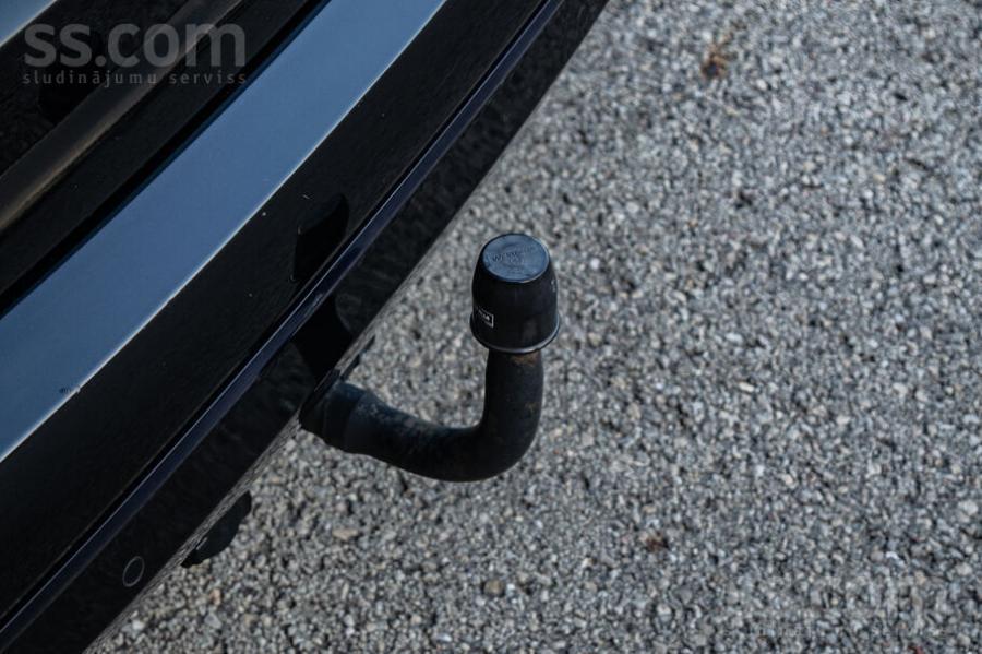 Black BMW 218 2015 in Tukums, with an engine capacity of 2.00 L and mileage of 179 thousand km for 9990 €, photo 6 on AUTOMOTO.COM.LV