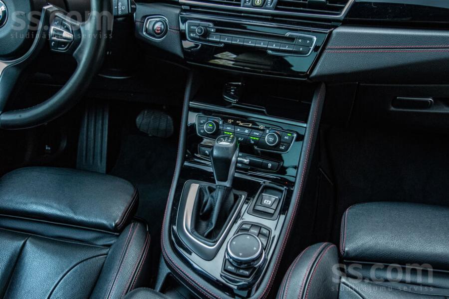 Black BMW 218 2015 in Tukums, with an engine capacity of 2.00 L and mileage of 179 thousand km for 9990 €, photo 15 on AUTOMOTO.COM.LV