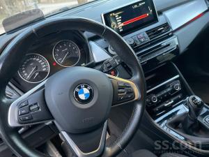 Black BMW 218 2015 in Riga, with an engine capacity of 1.50 L and mileage of 156 thousand km for 9990 €, photo 10 on AUTOMOTO.COM.LV