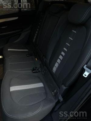 Black BMW 218 2015 in Riga, with an engine capacity of 1.50 L and mileage of 156 thousand km for 9990 €, photo 11 on AUTOMOTO.COM.LV