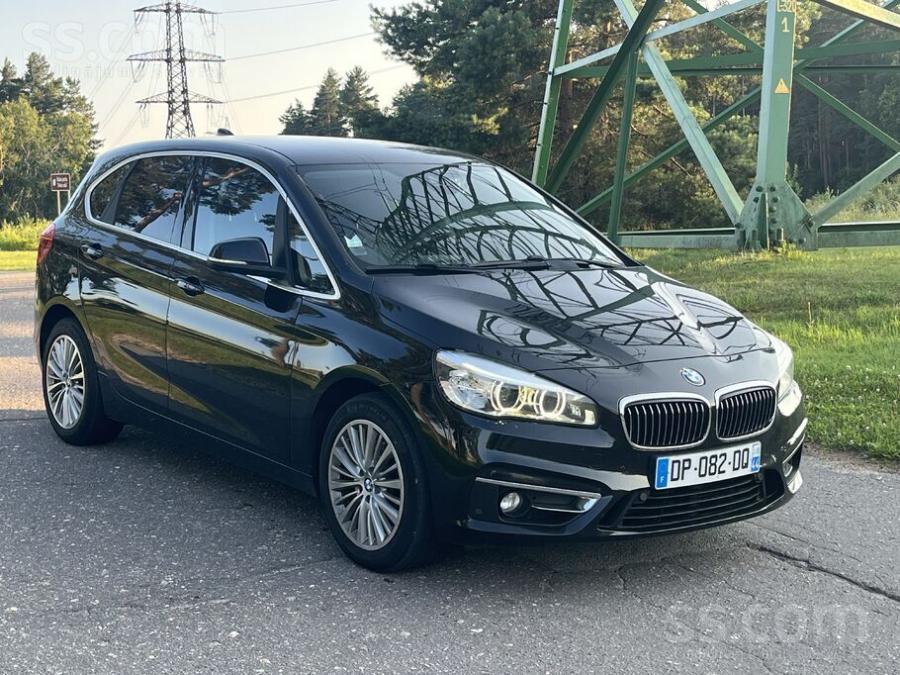 Black BMW 218 2015 in Riga, with an engine capacity of 2.00 L and mileage of 183 thousand km for 10200 €, photo 3 on AUTOMOTO.COM.LV