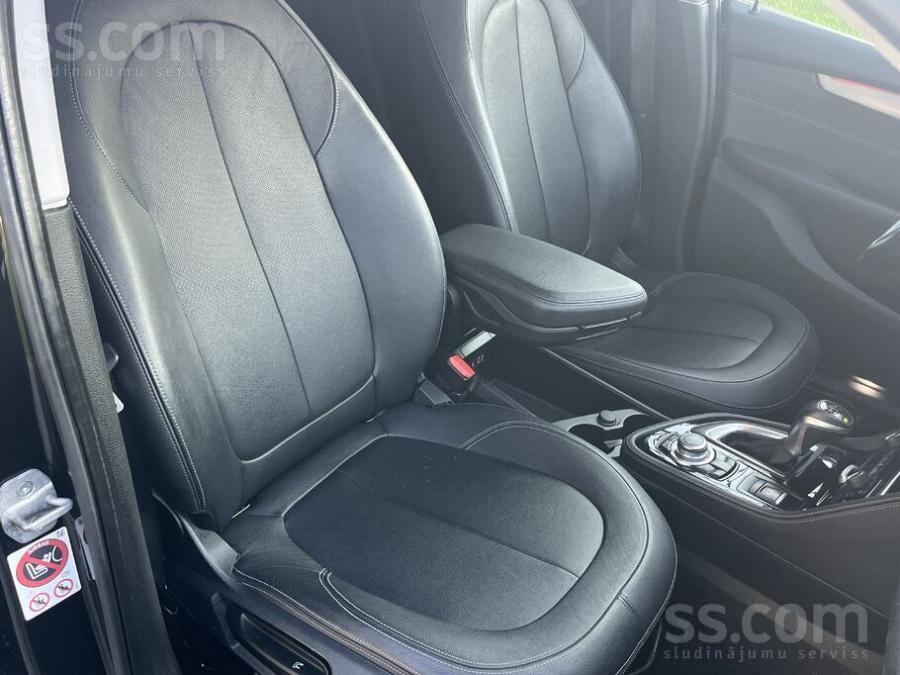 Black BMW 218 2015 in Riga, with an engine capacity of 2.00 L and mileage of 183 thousand km for 10200 €, photo 8 on AUTOMOTO.COM.LV