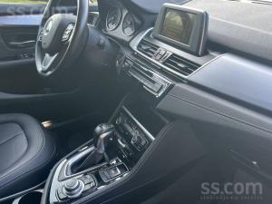 Black BMW 218 2015 in Riga, with an engine capacity of 2.00 L and mileage of 183 thousand km for 10200 €, photo 9 on AUTOMOTO.COM.LV