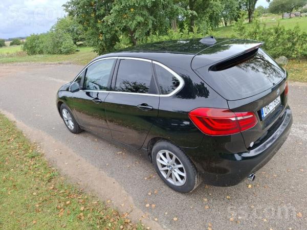 Melns BMW 218 2015 Liepāja, ar dzinēja tilpumu 2.00 L un nobraukumu 302 tūkst. km par 5800 €, foto 5 vietnē AUTOMOTO.COM.LV