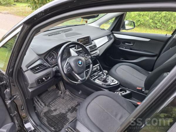 Melns BMW 218 2015 Liepāja, ar dzinēja tilpumu 2.00 L un nobraukumu 302 tūkst. km par 5800 €, foto 6 vietnē AUTOMOTO.COM.LV