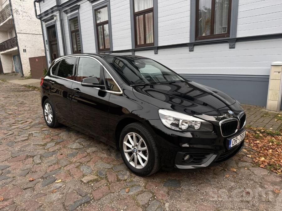 Melns BMW 218 2015 Liepāja, ar dzinēja tilpumu 2.00 L un nobraukumu 301 tūkst. km par 7500 €, foto 1 vietnē AUTOMOTO.COM.LV
