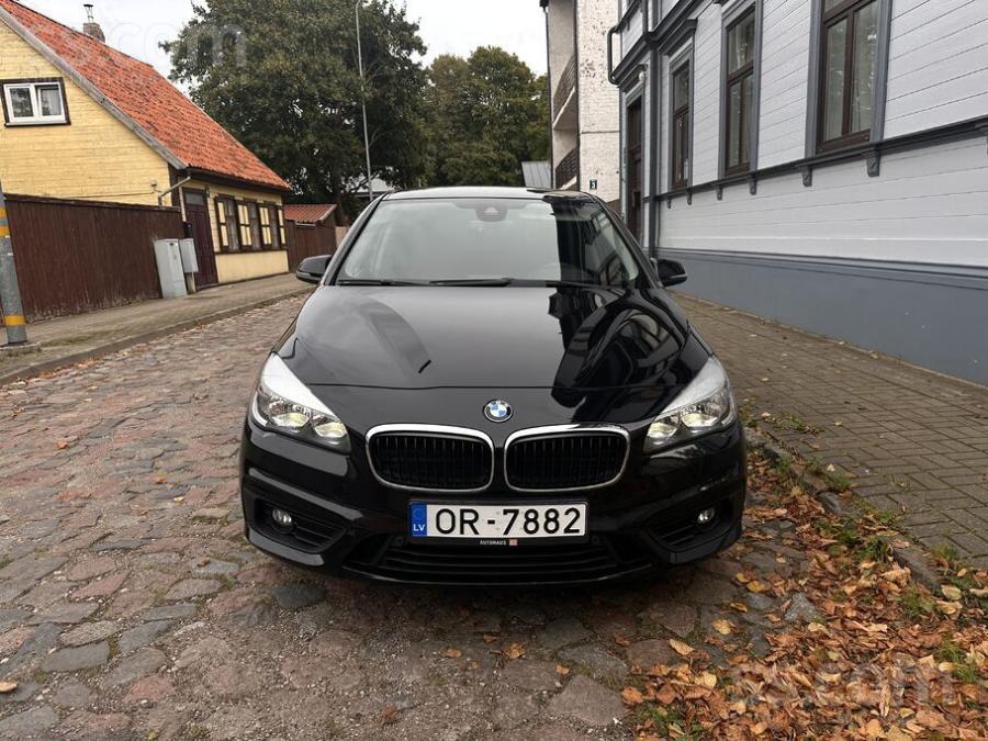 Melns BMW 218 2015 Liepāja, ar dzinēja tilpumu 2.00 L un nobraukumu 301 tūkst. km par 7500 €, foto 3 vietnē AUTOMOTO.COM.LV