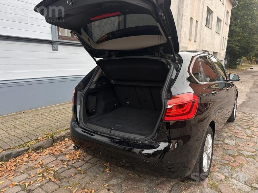Melns BMW 218 2015 Liepāja, ar dzinēja tilpumu 2.00 L un nobraukumu 301 tūkst. km par 7500 €, foto 9 vietnē AUTOMOTO.COM.LV