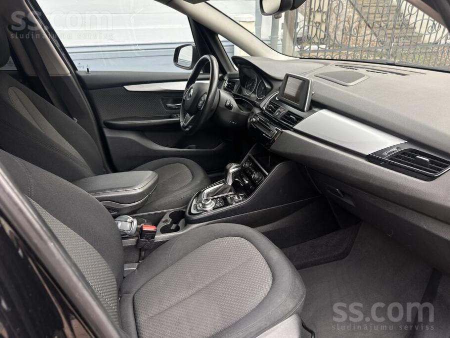 Melns BMW 218 2015 Liepāja, ar dzinēja tilpumu 2.00 L un nobraukumu 301 tūkst. km par 7500 €, foto 18 vietnē AUTOMOTO.COM.LV