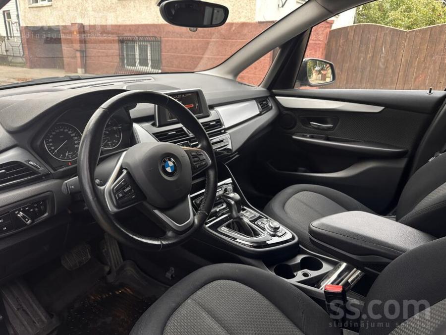 Melns BMW 218 2015 Liepāja, ar dzinēja tilpumu 2.00 L un nobraukumu 301 tūkst. km par 7500 €, foto 20 vietnē AUTOMOTO.COM.LV