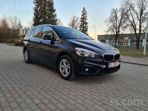 Black BMW 218 2016 in Ogre, with an engine capacity of 2.00 L and mileage of 0 thousand km for 8470 €, photo 3 on AUTOMOTO.COM.LV