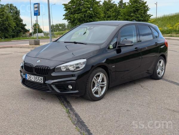 Black BMW 218 2016 in Daugavpils, with an engine capacity of 2.00 L and mileage of 258 thousand km for 8400 €, photo 1 on AUTOMOTO.COM.LV