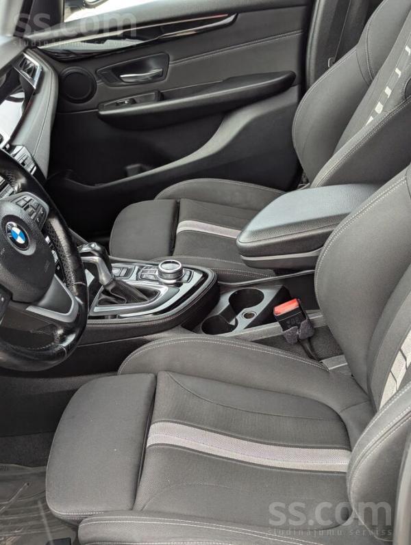 Black BMW 218 2016 in Daugavpils, with an engine capacity of 2.00 L and mileage of 258 thousand km for 8400 €, photo 8 on AUTOMOTO.COM.LV