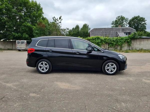 Melns BMW 218 2016 Ogre, ar dzinēja tilpumu 2.00 L un nobraukumu 209 tūkst. km par 8770 €, foto 5 vietnē AUTOMOTO.COM.LV