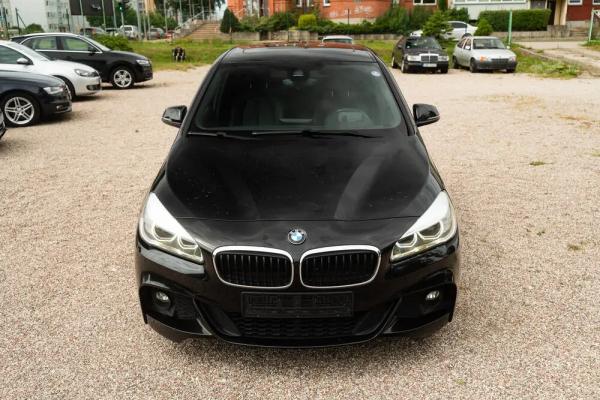 Melns BMW 218 2017 Liepāja, ar dzinēja tilpumu 1.50 L un nobraukumu 161 tūkst. km par 13000 €, foto 3 vietnē AUTOMOTO.COM.LV