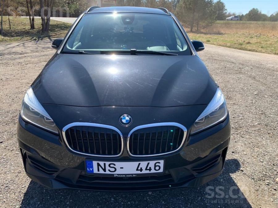 Black BMW 218 2018 in Tukums, with an engine capacity of 2.00 L and mileage of 269 thousand km for 10650 €, photo 4 on AUTOMOTO.COM.LV