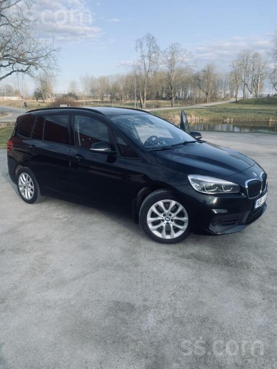 Melns BMW 218 2018 Tukums, ar dzinēja tilpumu 2.00 L un nobraukumu 269 tūkst. km par 10650 €, foto 3 vietnē AUTOMOTO.COM.LV