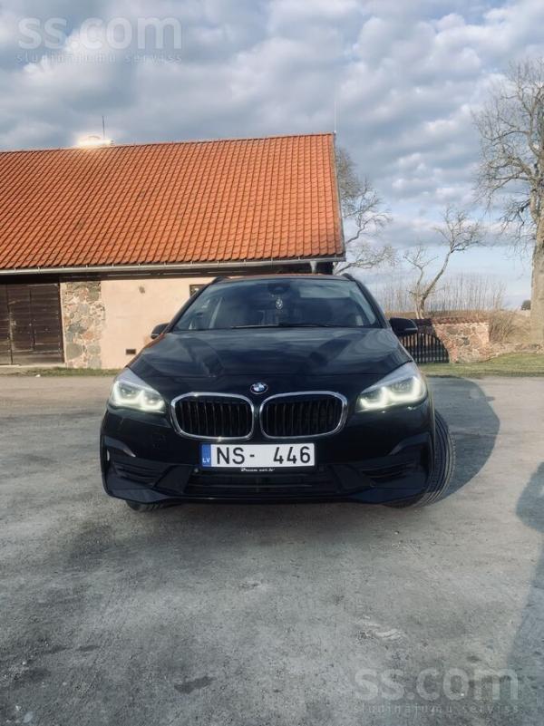 Melns BMW 218 2018 Tukums, ar dzinēja tilpumu 2.00 L un nobraukumu 269 tūkst. km par 10650 €, foto 3 vietnē AUTOMOTO.COM.LV