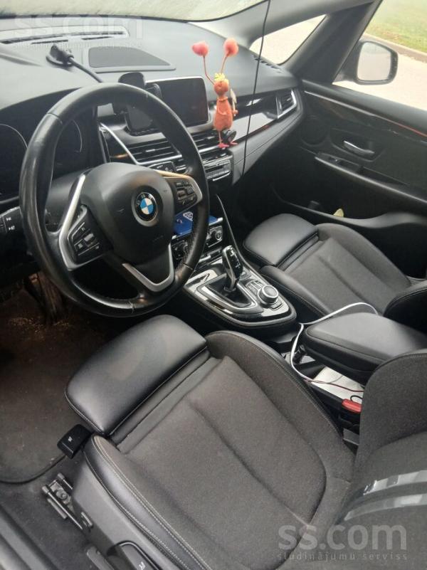 Melns BMW 218 2018 Krāslava, ar dzinēja tilpumu 2.00 L un nobraukumu 228 tūkst. km par 8800 €, foto 5 vietnē AUTOMOTO.COM.LV
