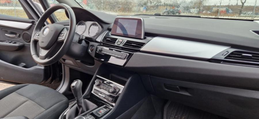 Black BMW 218 2019 in Riga, with an engine capacity of 1.50 L and mileage of 47 thousand km for 13750 €, photo 28 on AUTOMOTO.COM.LV