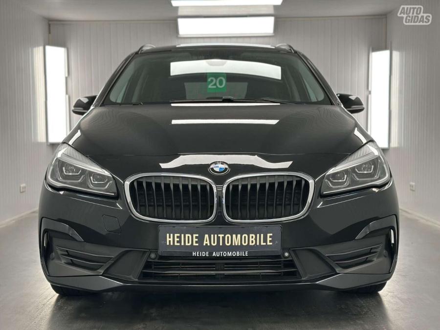Black BMW 218 2022 in Kaunas, with an engine capacity of 2.00 L and mileage of 93 thousand km for 22735 €, photo 2 on AUTOMOTO.COM.LV