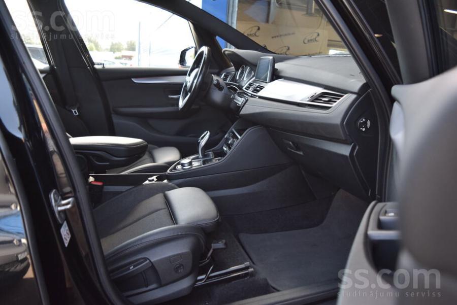 Black BMW 218 2022 in Riga, with an engine capacity of 1.50 L and mileage of 146 thousand km for 15900 €, photo 13 on AUTOMOTO.COM.LV