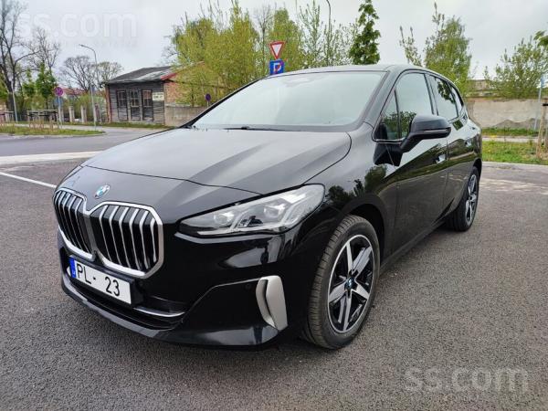 Melns BMW 218 2023 Jelgava, ar dzinēja tilpumu 2.00 L un nobraukumu 217 tūkst. km par 22950 €, foto 1 vietnē AUTOMOTO.COM.LV