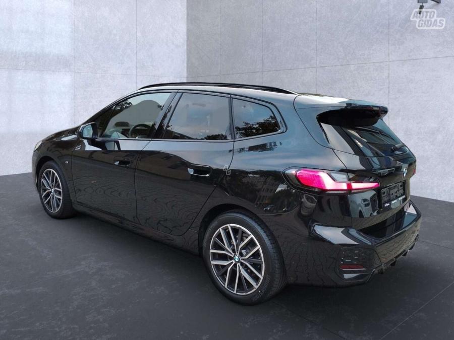 Black BMW 218 2024 in Kaunas, with an engine capacity of 1.50 L and mileage of 34 thousand km for 30914 €, photo 3 on AUTOMOTO.COM.LV