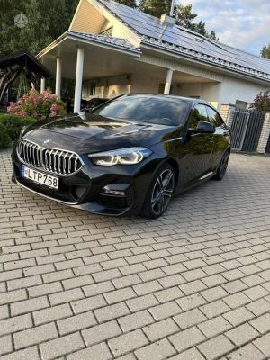 Melns BMW 218 2021 Varėna, ar dzinēja tilpumu 0.00 L un nobraukumu 126 tūkst. km par 23700 €, foto  vietnē AUTOMOTO.COM.LV