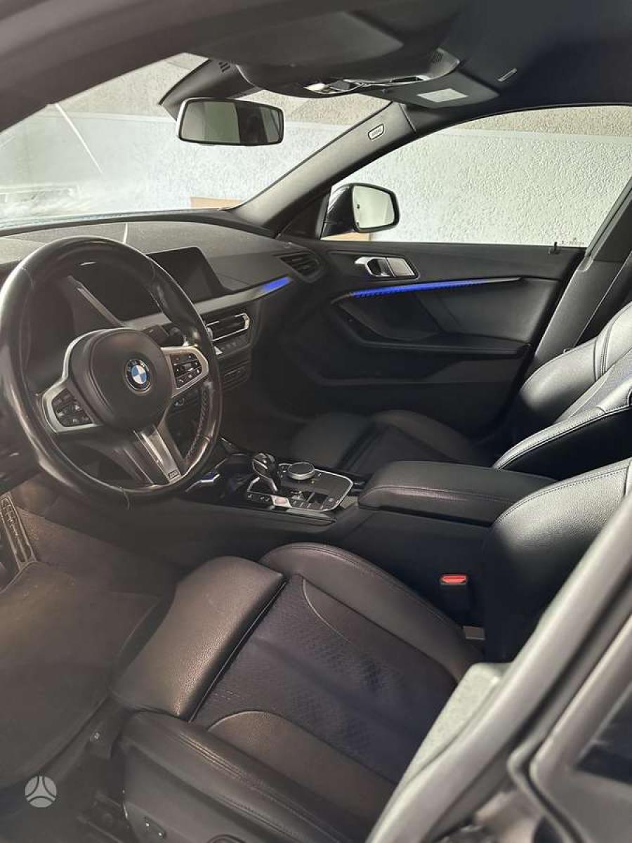 Melns BMW 218 2021 Varėna, ar dzinēja tilpumu 0.00 L un nobraukumu 126 tūkst. km par 23700 €, foto 10 vietnē AUTOMOTO.COM.LV