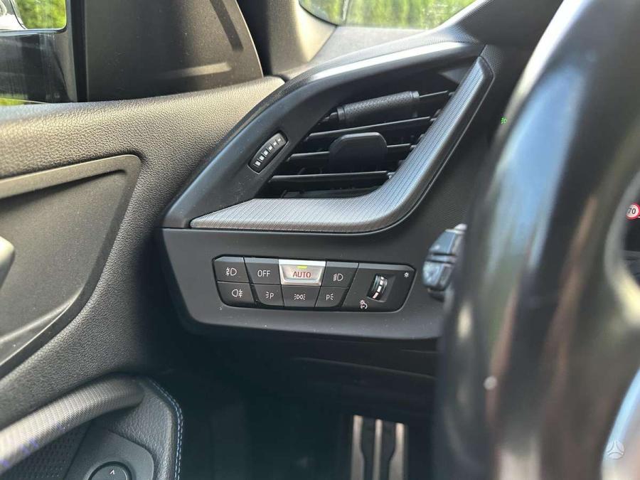 Melns BMW 218 2021 Varėna, ar dzinēja tilpumu 0.00 L un nobraukumu 126 tūkst. km par 23700 €, foto 14 vietnē AUTOMOTO.COM.LV