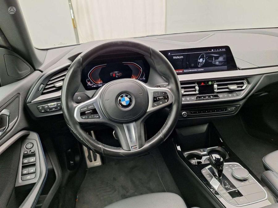 Black BMW 218 2022 in Vilnius, with an engine capacity of 1.50 L and mileage of 127 thousand km for 23824 €, photo 6 on AUTOMOTO.COM.LV