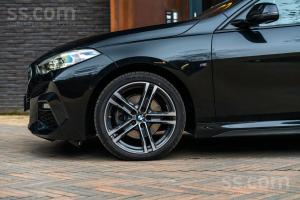 Black BMW 218 2024 in Riga, with an engine capacity of 1.50 L and mileage of 33 thousand km for 27990 €, photo 4 on AUTOMOTO.COM.LV