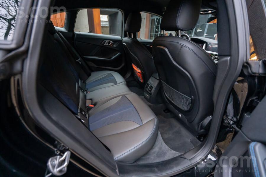 Black BMW 218 2024 in Riga, with an engine capacity of 1.50 L and mileage of 33 thousand km for 27990 €, photo 20 on AUTOMOTO.COM.LV