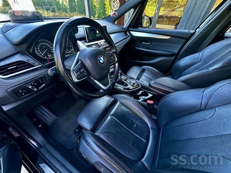 Black BMW 218 2018 in Riga, with an engine capacity of 2.00 L and mileage of 231 thousand km for 13500 €, photo 11 on AUTOMOTO.COM.LV