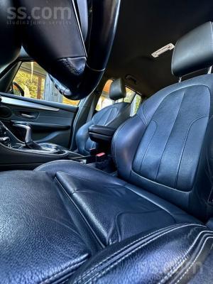 Black BMW 218 2018 in Riga, with an engine capacity of 2.00 L and mileage of 231 thousand km for 13500 €, photo 14 on AUTOMOTO.COM.LV