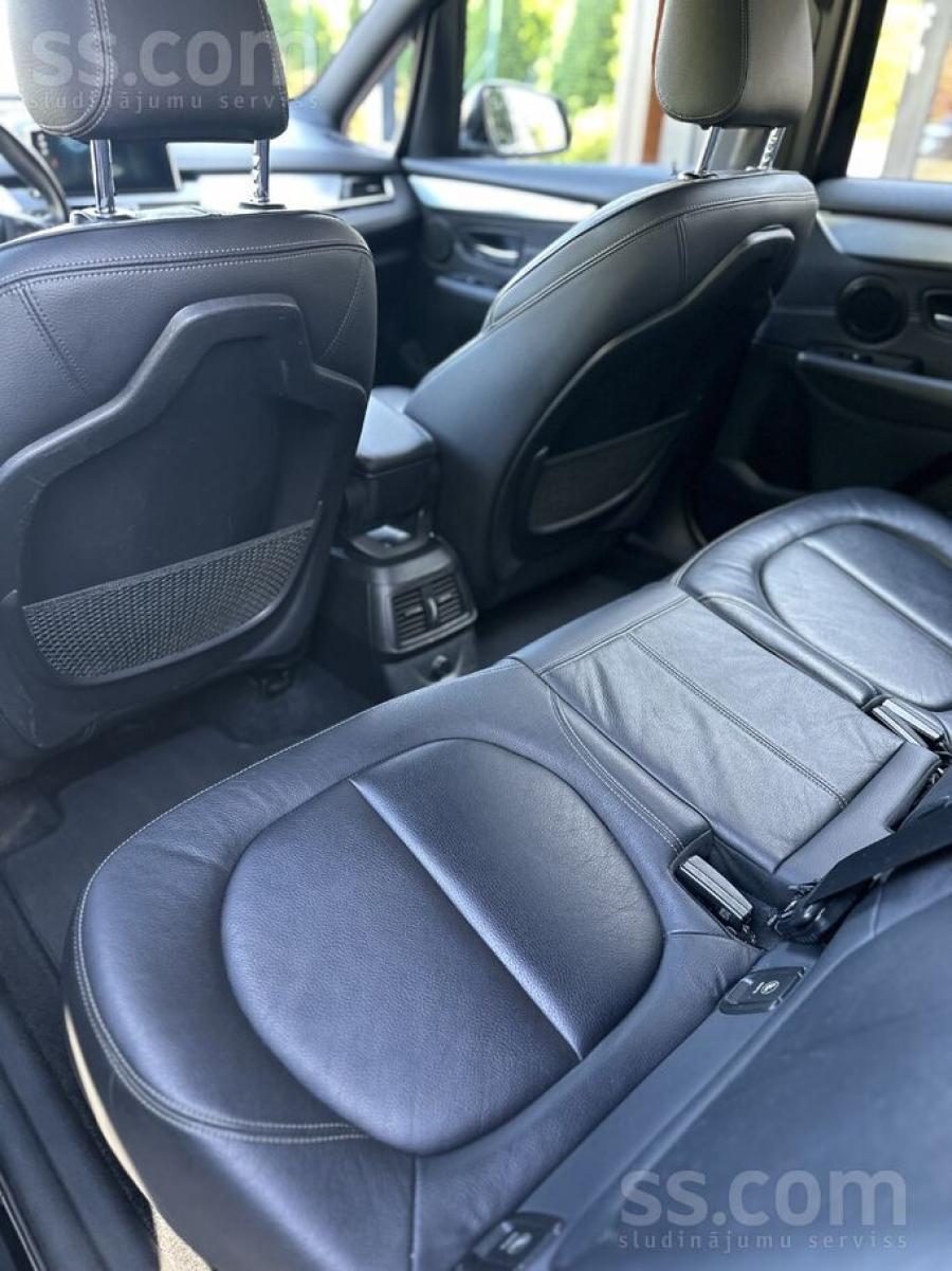 Black BMW 218 2018 in Riga, with an engine capacity of 2.00 L and mileage of 231 thousand km for 13500 €, photo 25 on AUTOMOTO.COM.LV