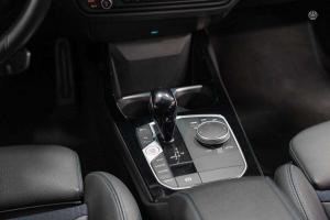 Black BMW 218 2022 in Vilnius, with an engine capacity of 2.00 L and mileage of 81 thousand km for 22900 €, photo 21 on AUTOMOTO.COM.LV